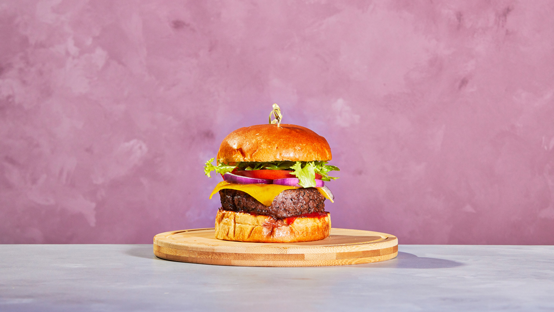 Der klassische Cheeseburger | Artikel für Gastro-Profis | Arla® Pro